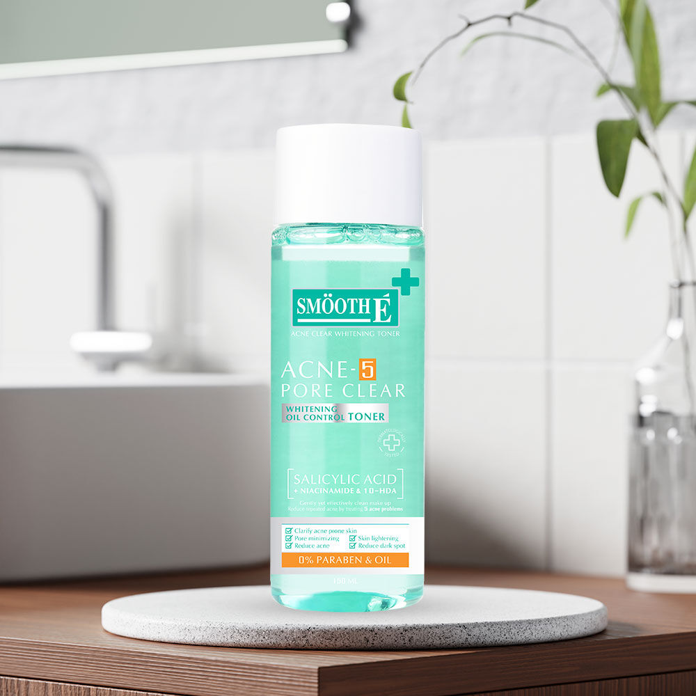 Smooth E Acne-5 Pore Clear Whitening Toner 150ml